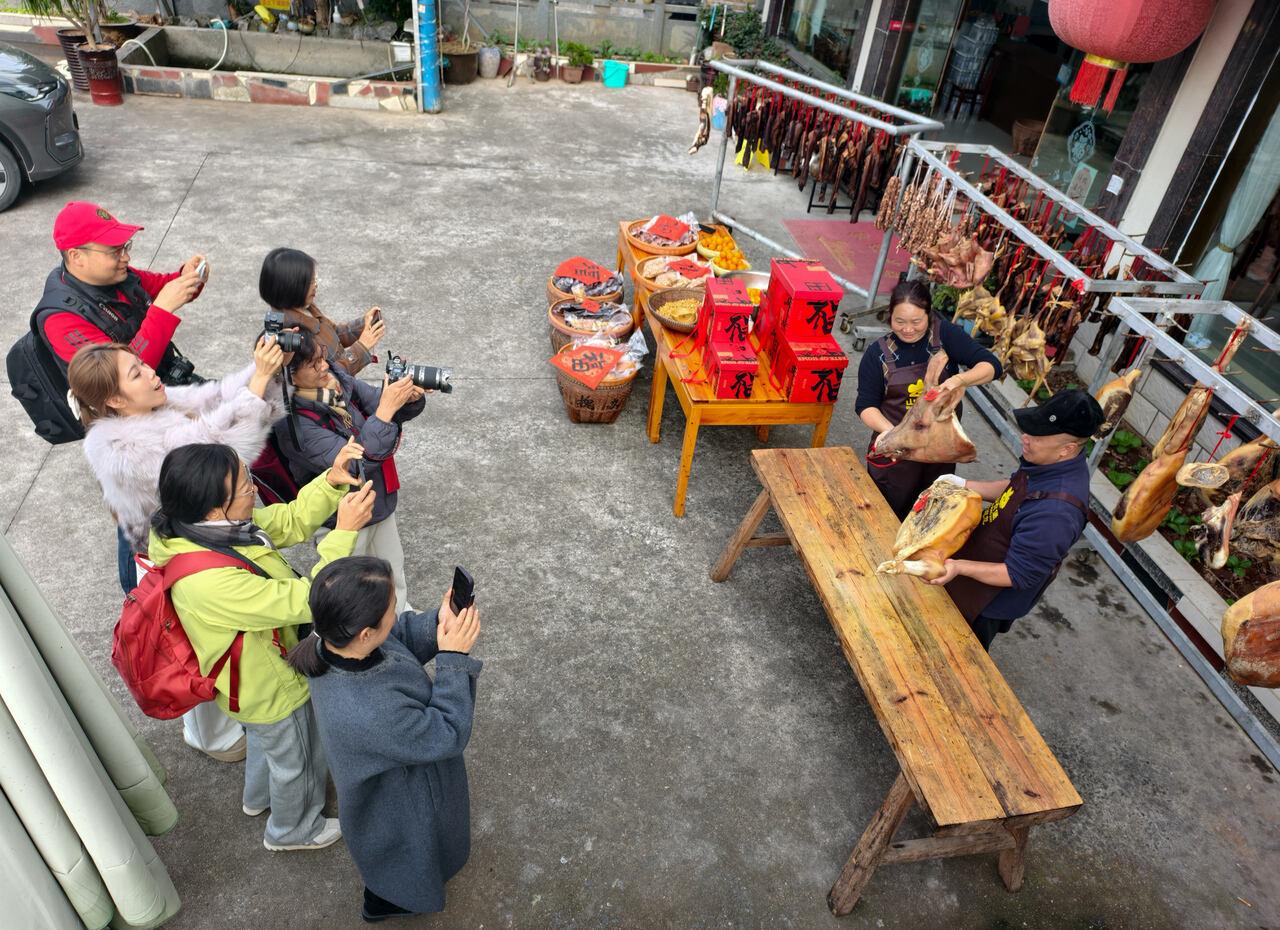 “会拍照的村庄”何以令人向往？之江村借文化特派员之力践行“艺心惠民”_浙江党建网